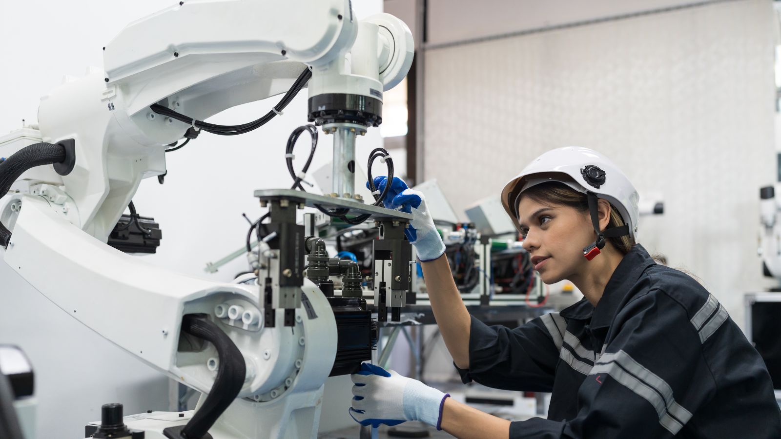 Integrating AMR Robots in Modern Warehousing - Social Biz Magazine